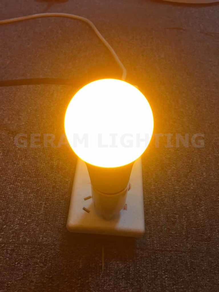 Custom E27 E26 B22 A60 590nm Amber Color LED Light Bulb
